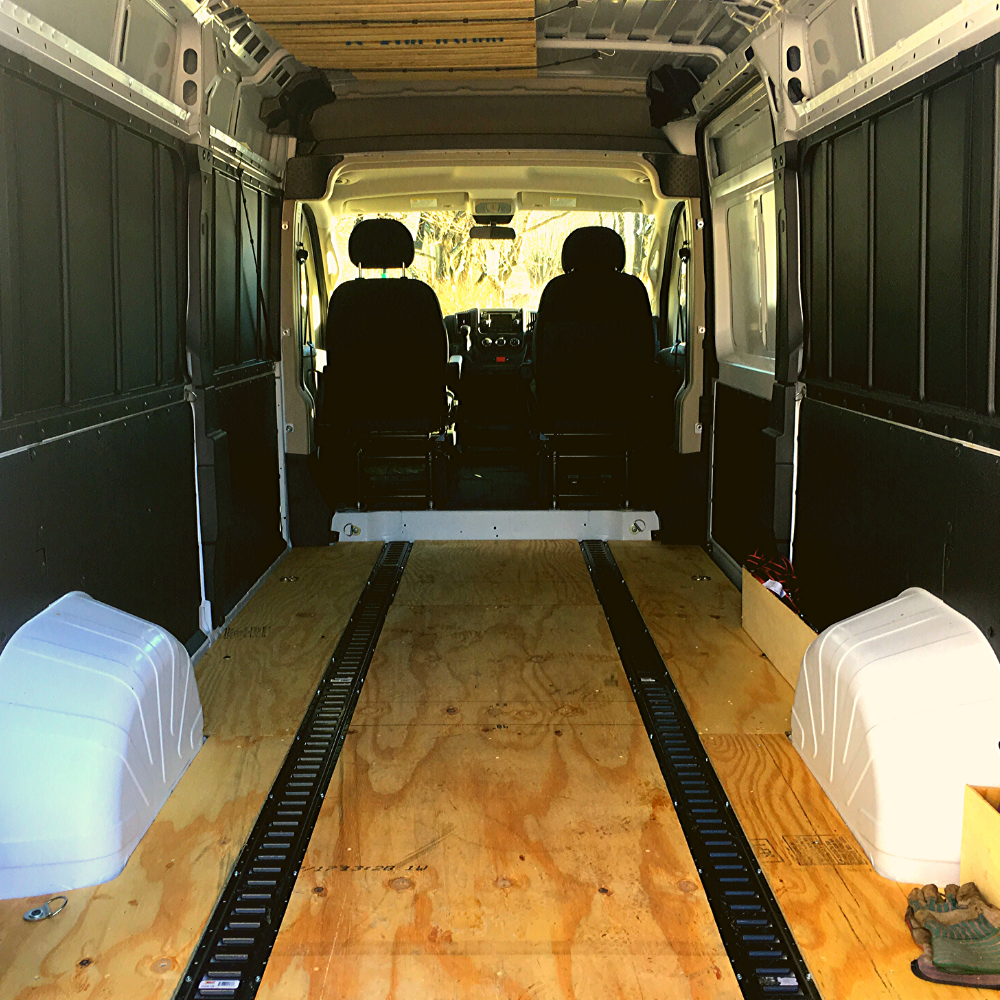 Safe, Dedicated and Fast Shipments! Sprinter Vans Leading the Way ...